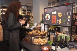 50 best uses of visual merchandising in retail - Insider Trends