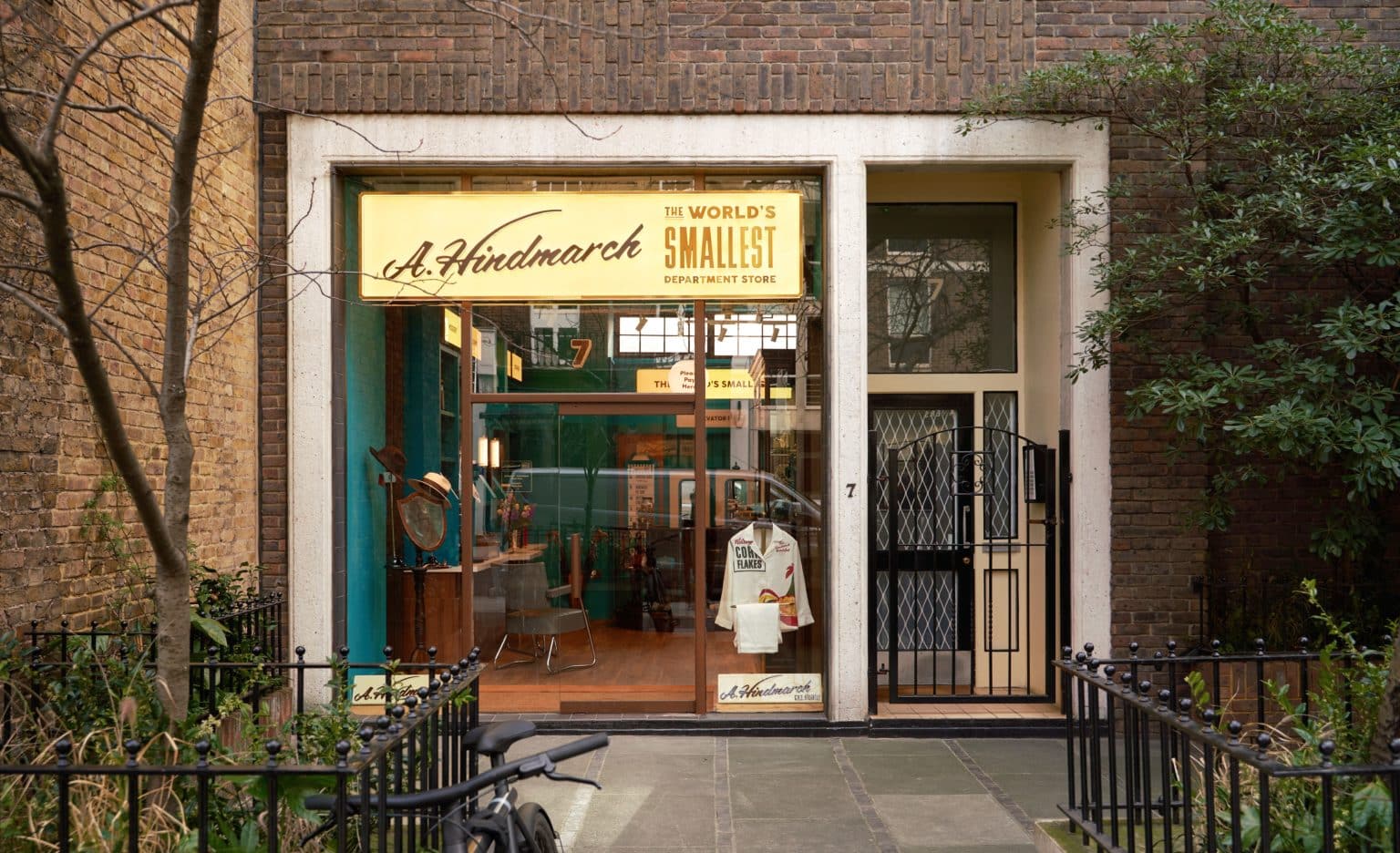 30 Top Luxury Retail Stores for 2023 - Insider Trends